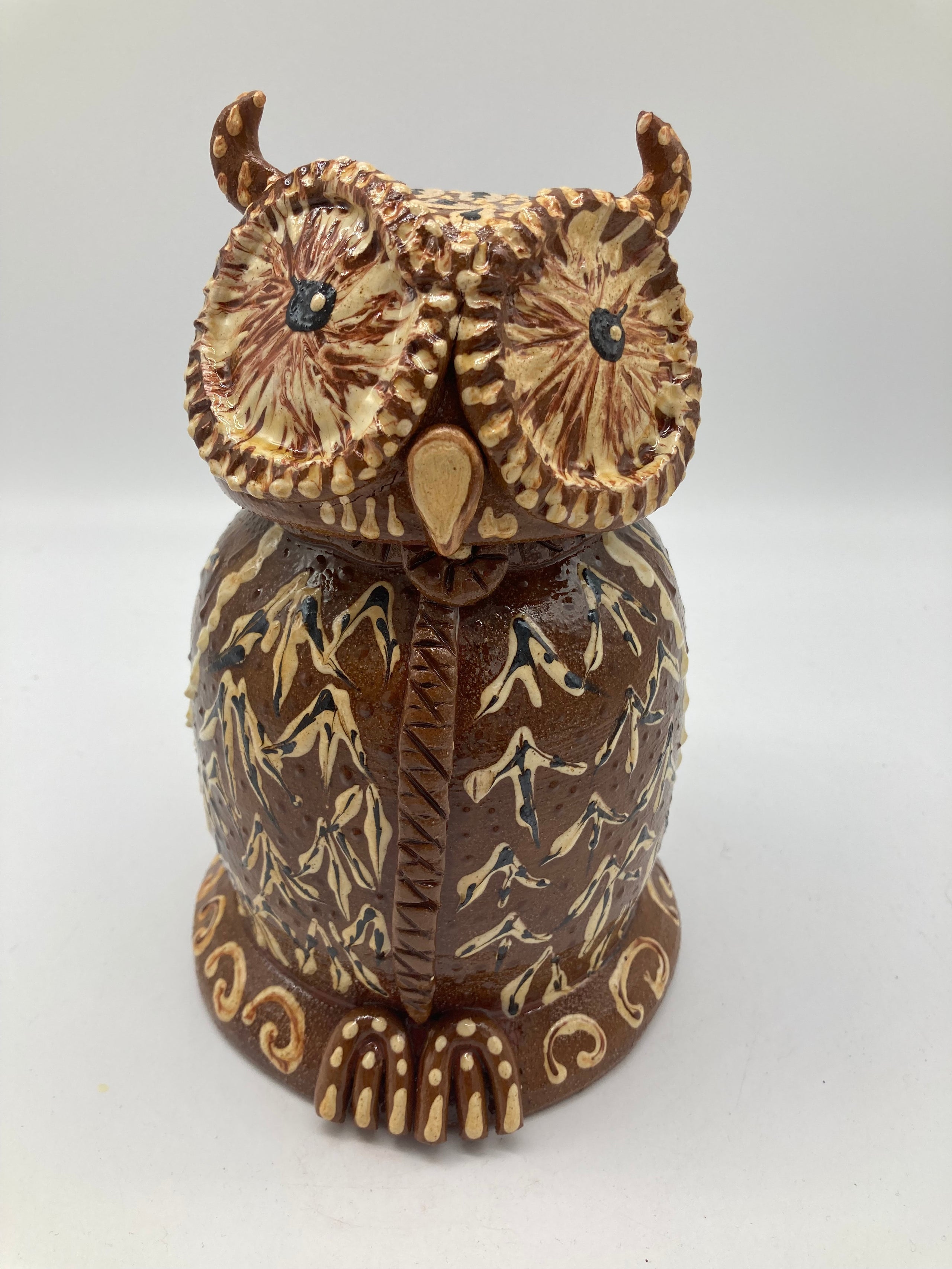 Lidded owl pot | Oranmore Pottery